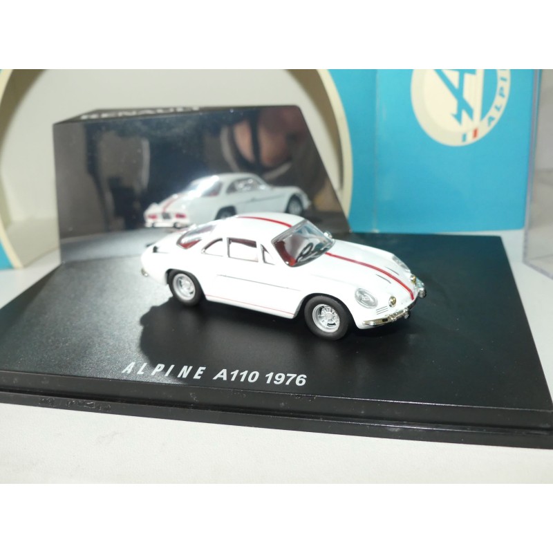 RENAULT ALPINE A110 1976 Blanc avec bande rouge IXO 1:43 de reference
