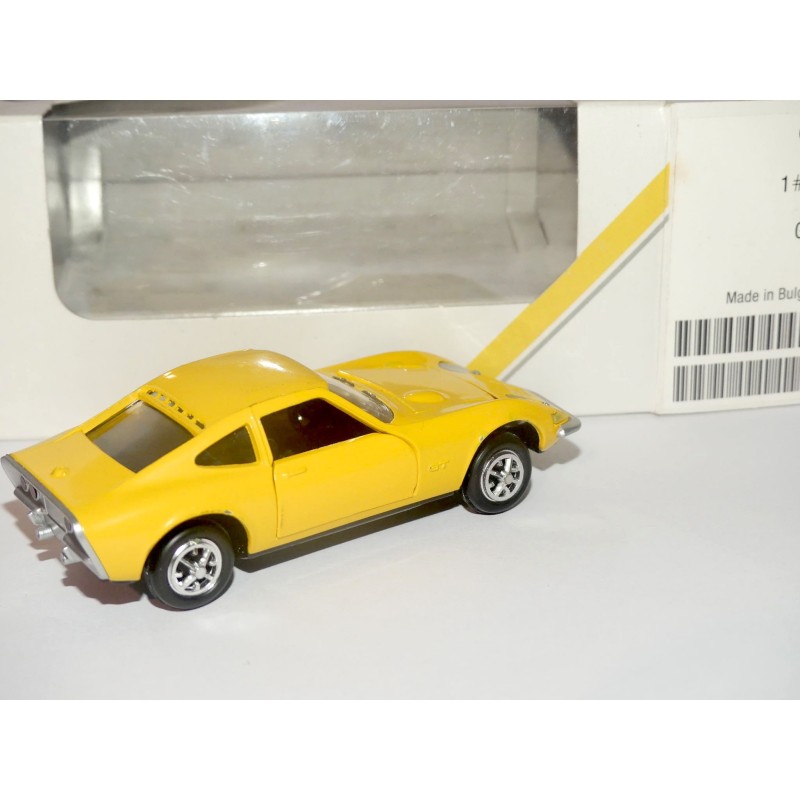 OPEL GT Jaune GAMA 1:43 de reference 90166547